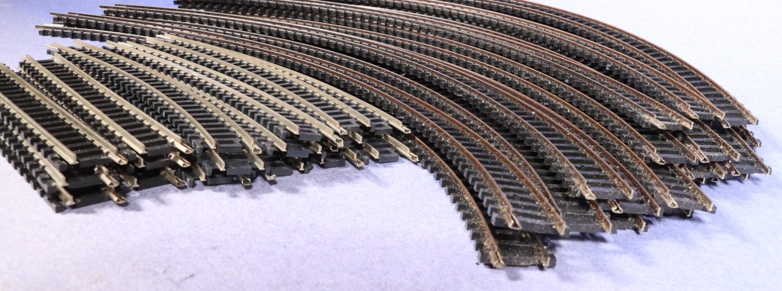Lot of 36 N Gauge Conventional Snap Tracks / Straights & Curves | eBay