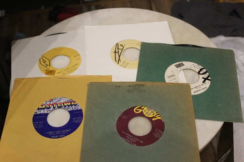 Lot of 15 45s Motown Volt Stax Lewis Sisters Bobby Taylor The Courtship ...