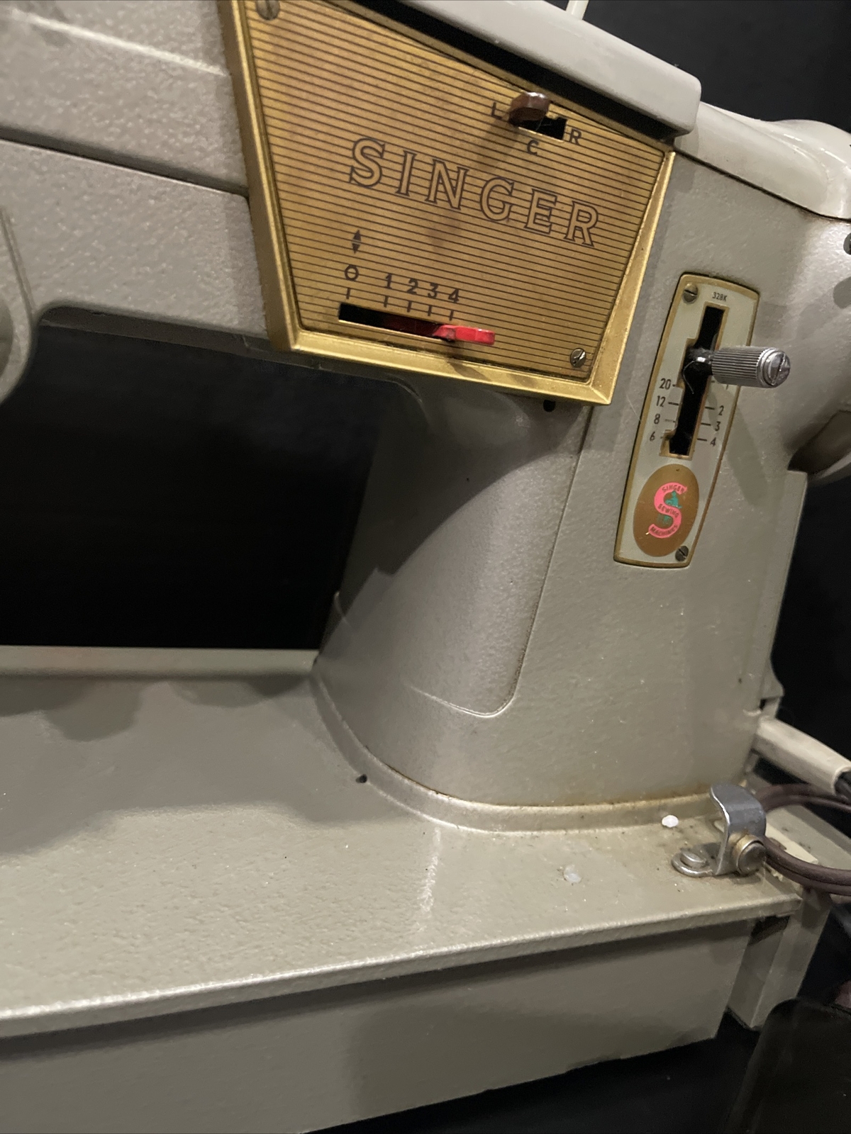VINTAGE SINGER SEWING MACHINE 13608M WORKS | eBay