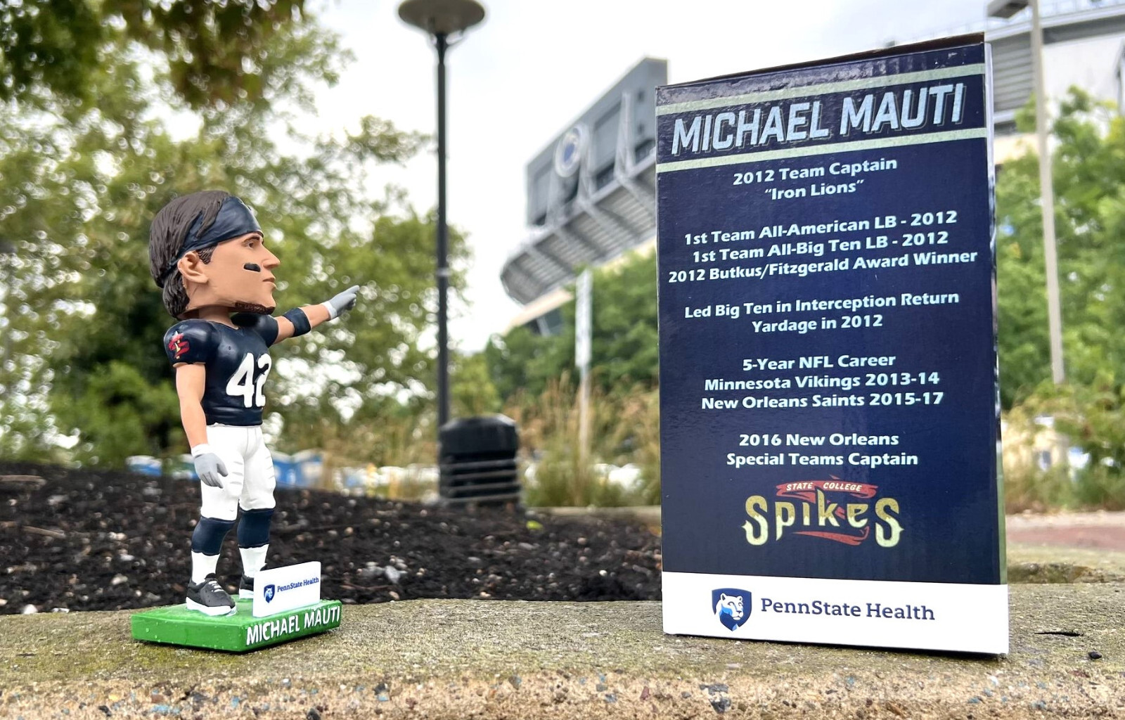 Michael Mauti and Wally Triplett 2022 Penn State College Spikes ...