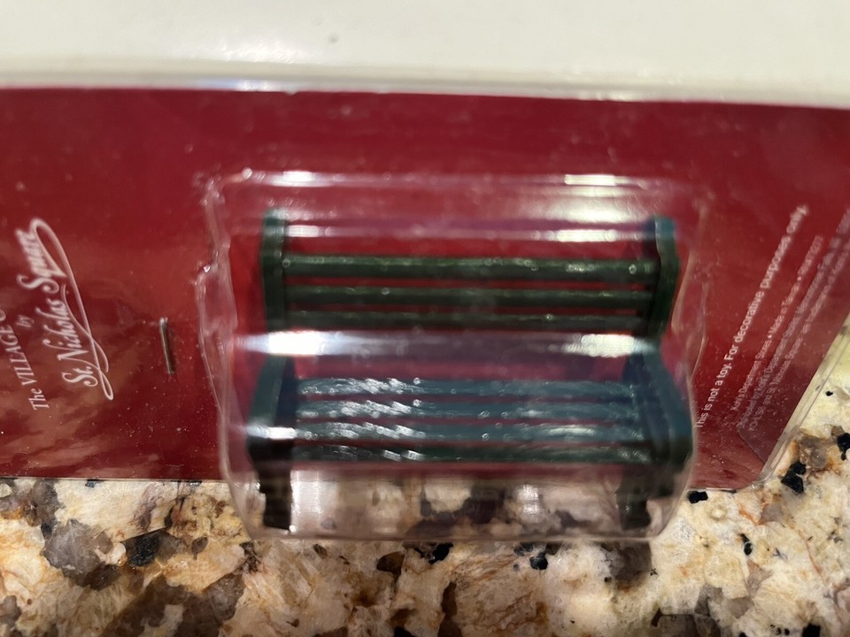 St Nicholas Square Village Collection Green Metal Bench Park Bench, New ...