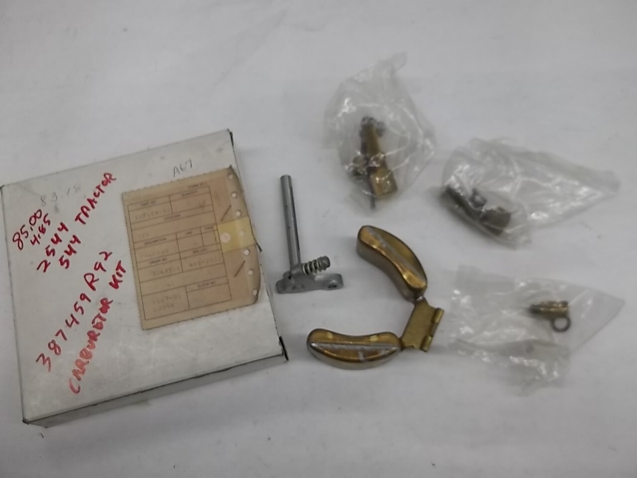 Carburetor Kit 387459R92 for Case IH 706 2544 544 C200 C291 C301 C263 ...