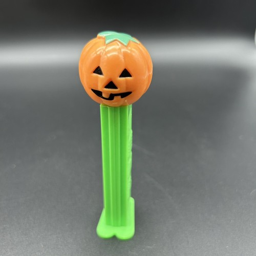 Pez Dispenser Pumpkin Head Halloween Green Base Footed Orange Jack-O ...