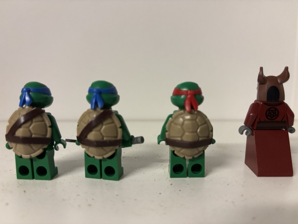 Lego Teenage Mutant Ninja Turtles Lot Of 4 - Splinter - Leonardo 2x & Raphaelo | eBay