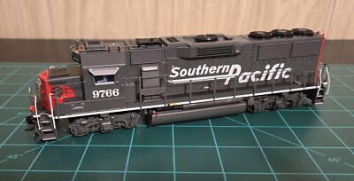 Walthers Proto HO Scale GP60 SP Southern Pacific 9766 w/Tsunami DCC and ...