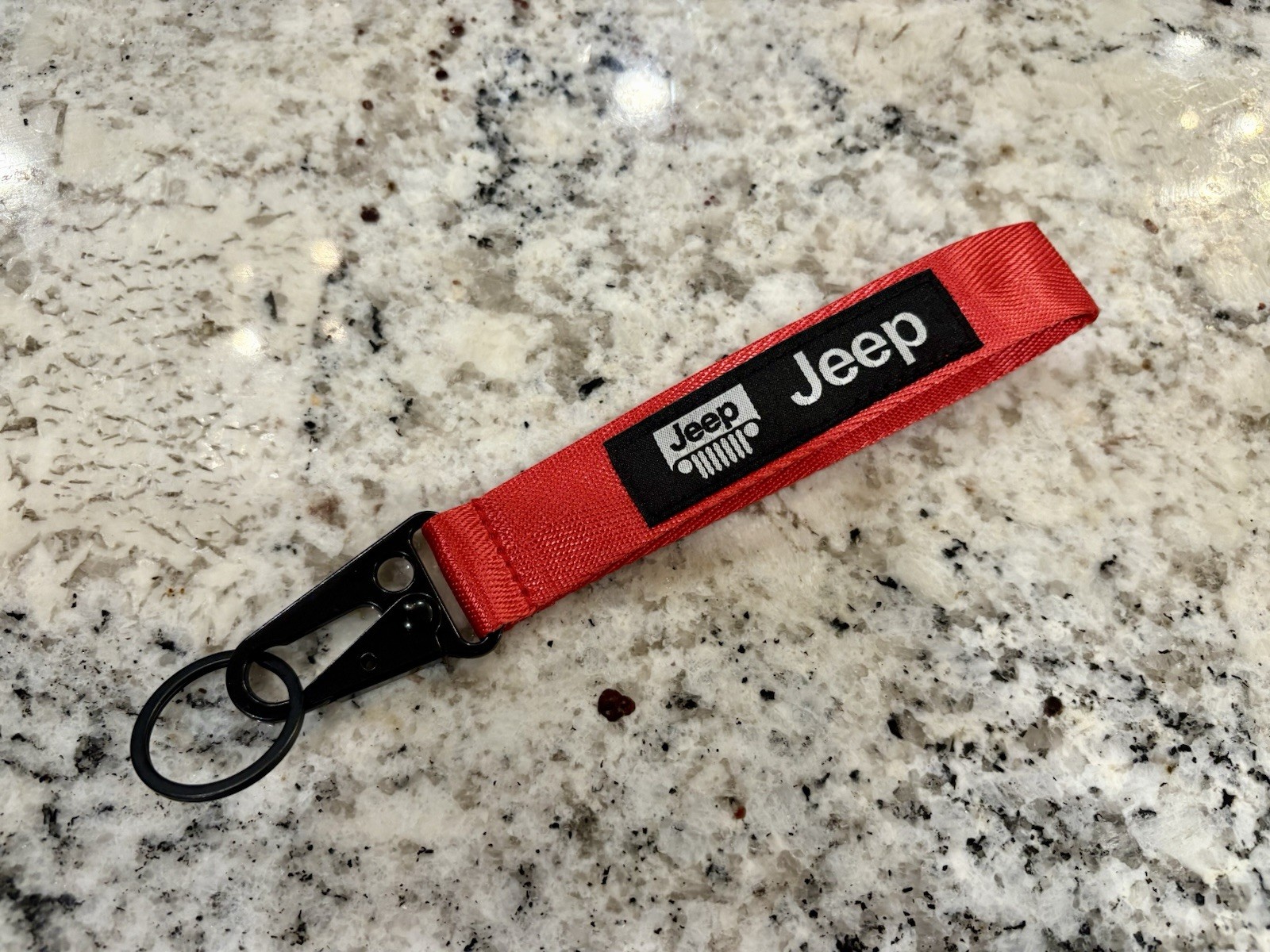 New Red Jeep Keychain for Jeep Vehicles Wrangler Grand Cherokee Gladiator