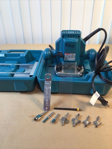 MAKITA Plunge Router Model 3621 - 24,000 RPM 7.8A 115V With Bits And ...