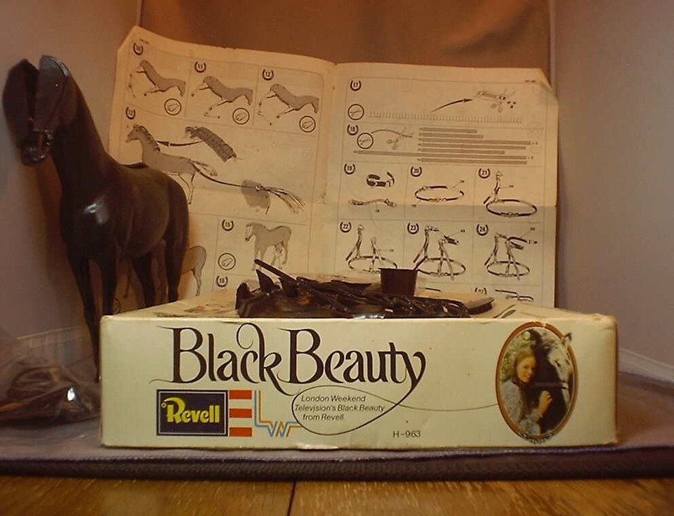 VINTAGE REVELL BLACK BEAUTY HORSE MODEL KIT IN 1978 ENGLAND BOX | eBay
