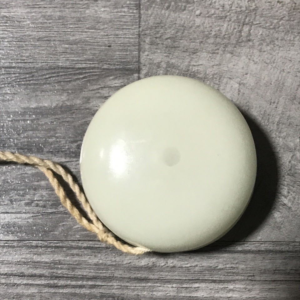 Glow In The Dark yoyo White Retro Spinner yo-yo With String Unbranded ...