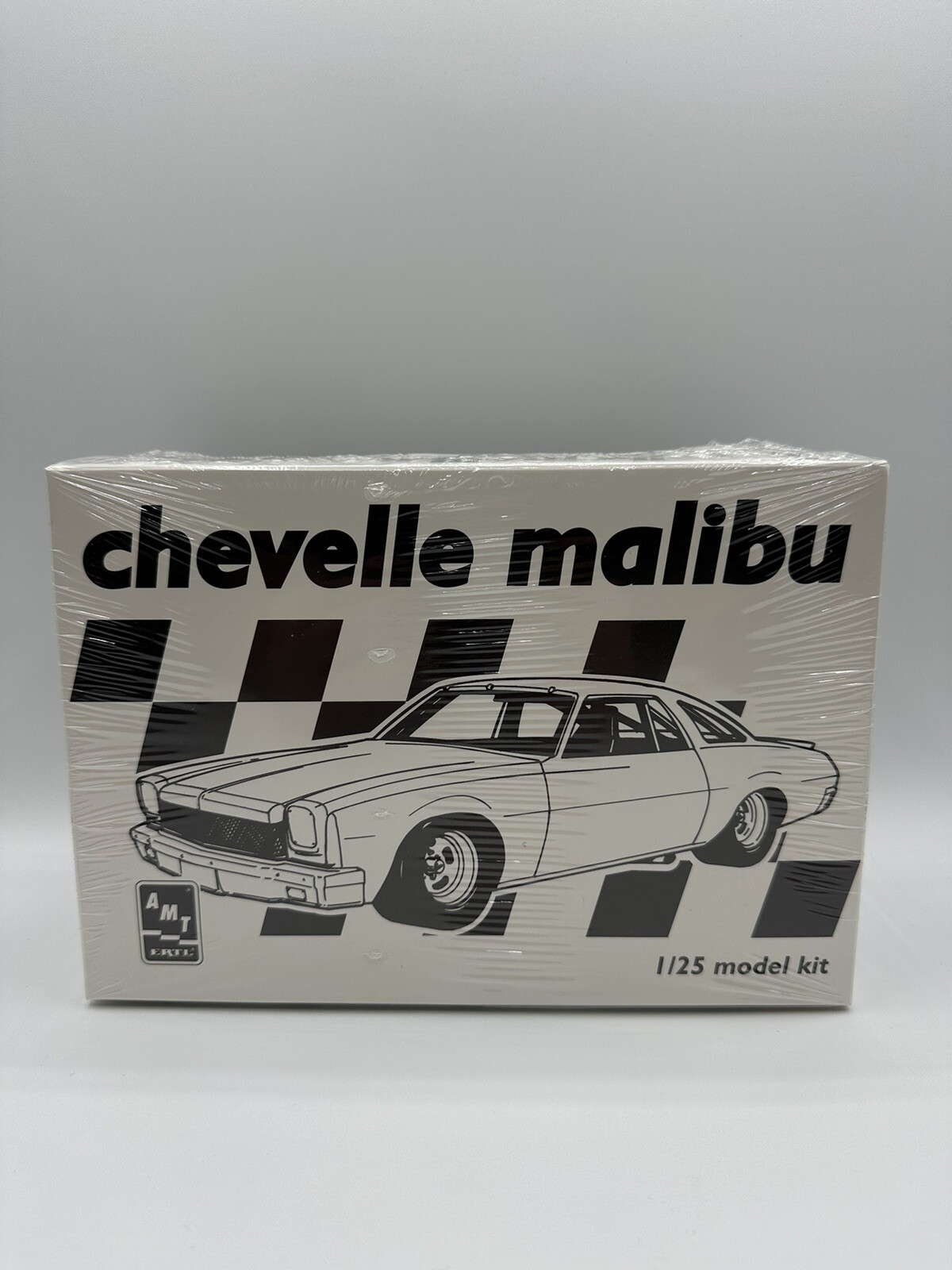 AMT 3688 1975 Chevy Chevelle Malibu NASCAR RACER 1:25 McM KIT Factory ...