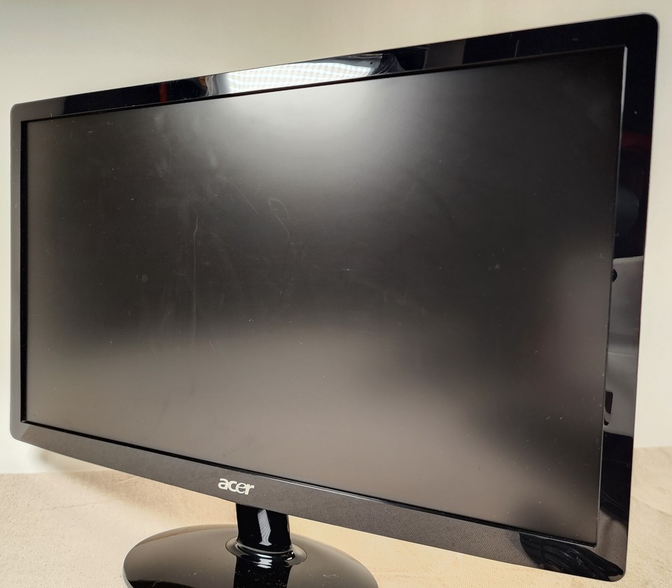 Acer 20” LCD Computer Monitor Model S202HL w/ VGA DVI & Power Cord & HP ...