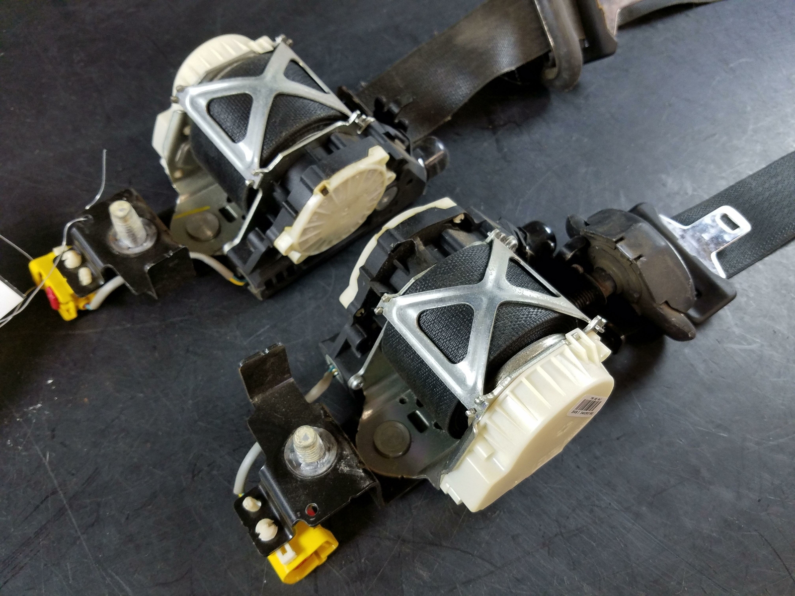 2010 F450 SD PICKUP Driver LH & Passenger RH Front Safety Seat Belt ...