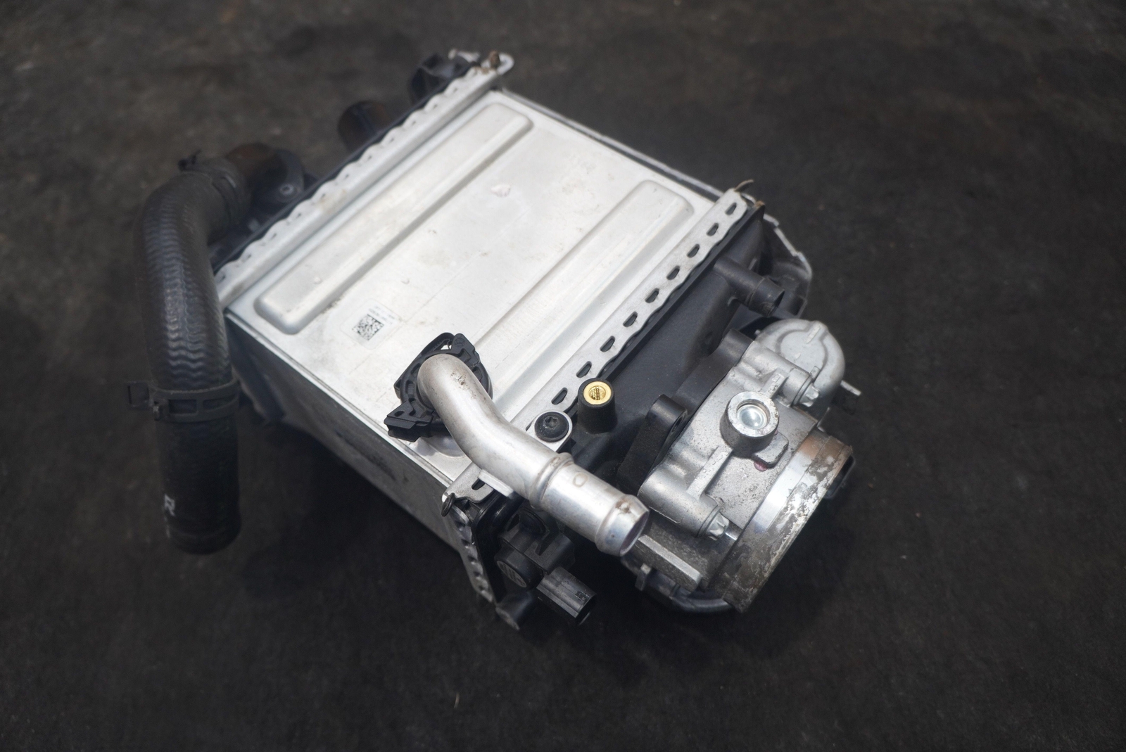 Right Intercooler Charge Air Cooler 1770901214 OEM Mercedes C63s W205 ...