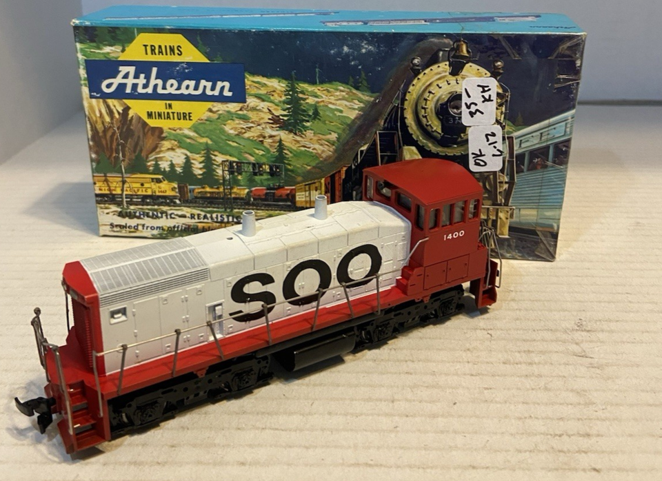 Athearn HO Scale SOO 1400 Line SW/1500 Switcher Diesel Locomotive ...