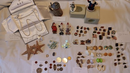 Junk Drawer Lot , Vintage Pins, Real Pearls, Jewelery, Coins And Tokens ...