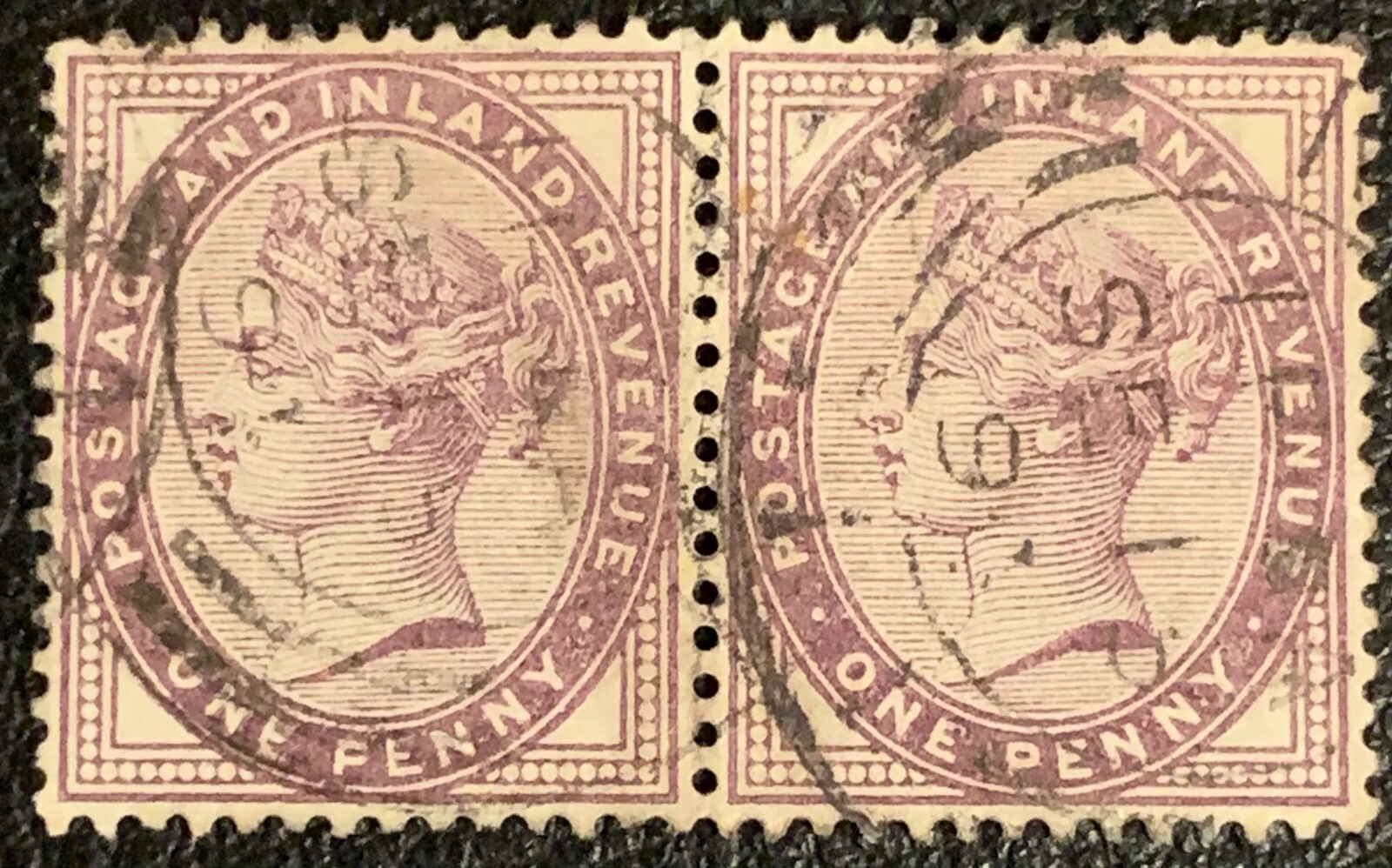 1881 GREAT BRITAIN QUEEN VICTORIA 1C POSTAGE INLAND REVENUE PAIR LILAC ...