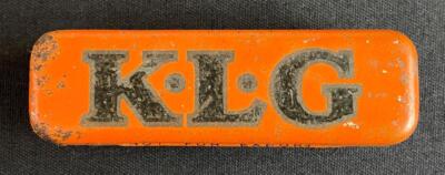 KLG SPARK PLUG MOTORISTS GARAGE MOTOR CYCLE CAR VINTAGE DISPLAY TIN ...