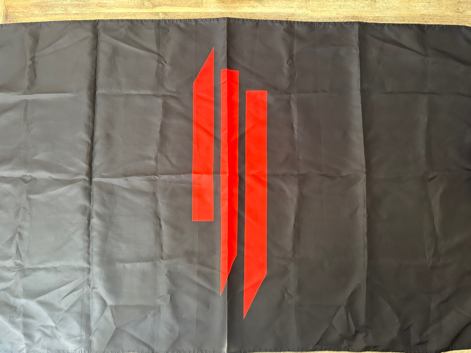 OFFICIAL - Skrillex ‘ILL’ Logo Flag Merchandise | eBay