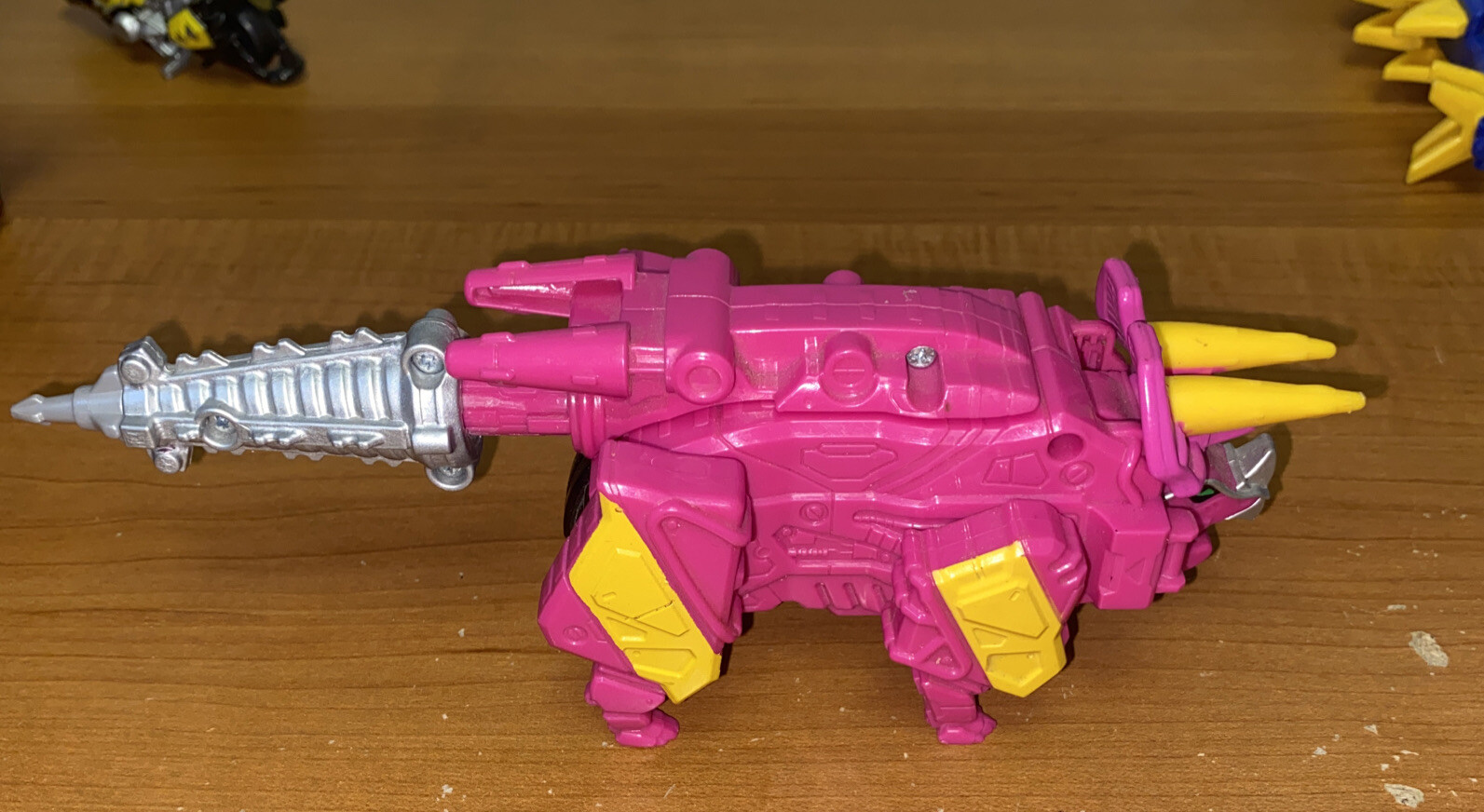 Power Rangers Dino Charge Pink Triceratops Charger Megazord Zord Bandai ...