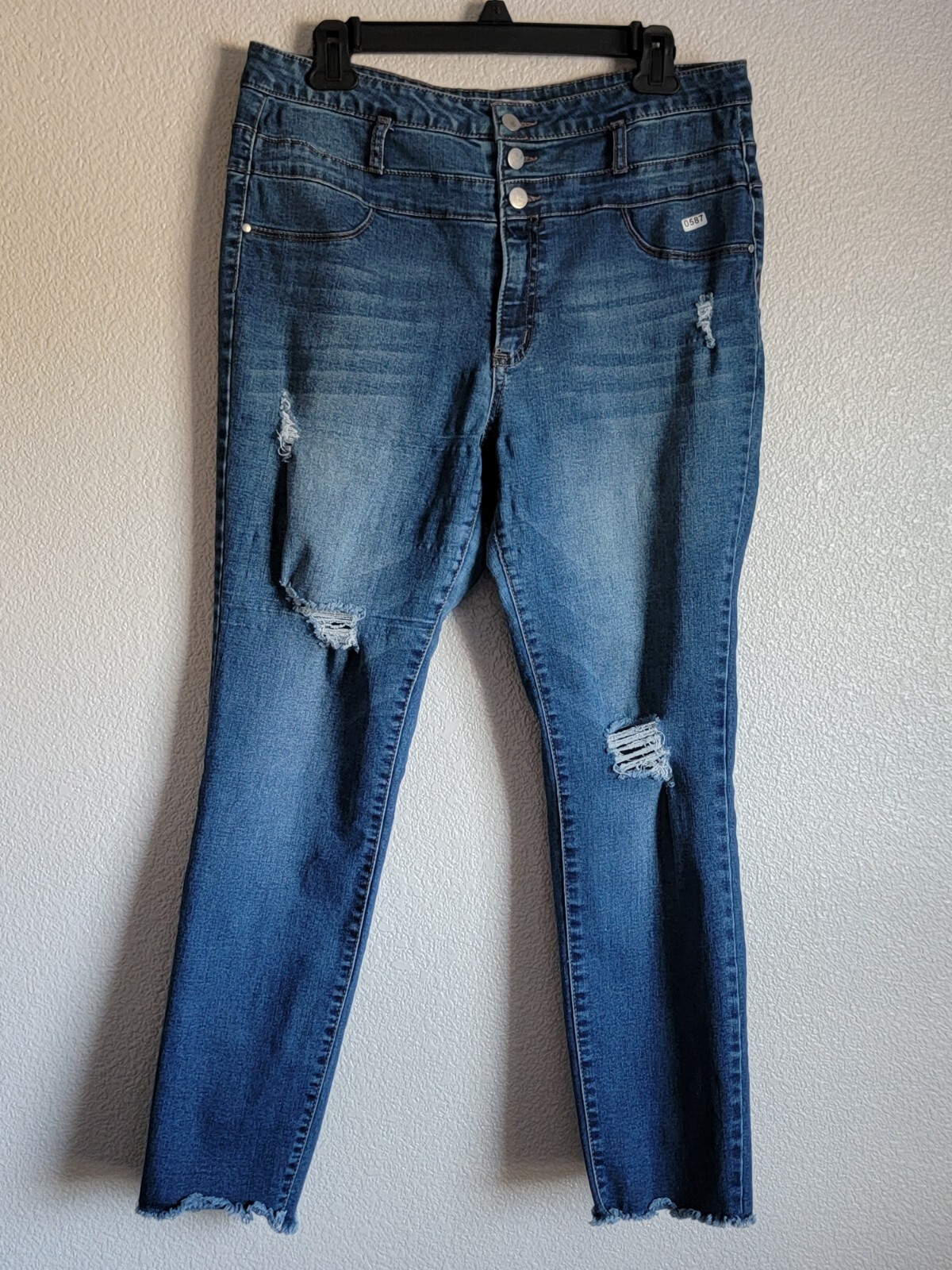 Refuge Jeans Womens Size 14 Distressed Cut Off Ankle Tapered Denim Blue ...