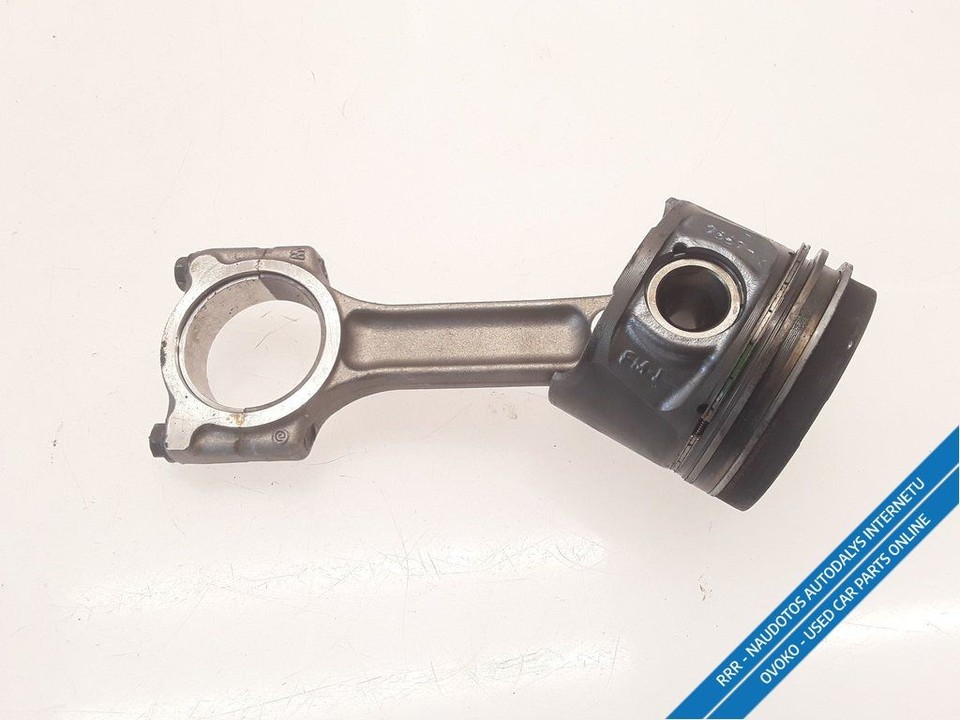 Renault Clio MK4 1.5DCI 55kw 2017 Diesel Piston with connecting rod ...