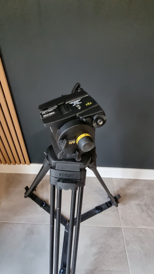 Vinten Vision 100 Fluid Head With Single Stage Base Level Spreader ...