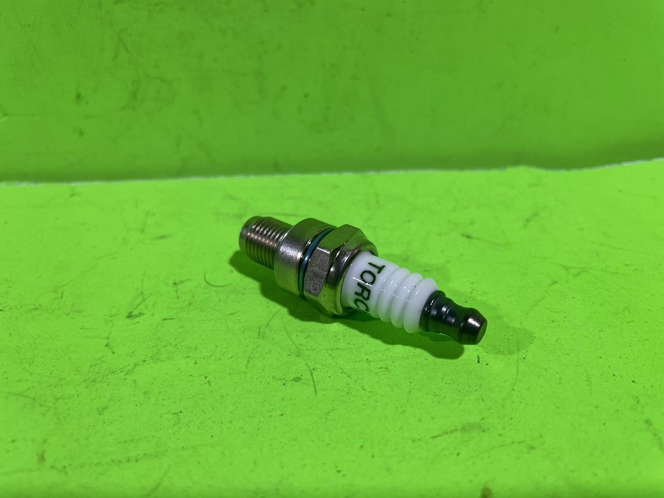 Genuine OEM Husqvarna 581362301 Spark Plug AC7R | eBay