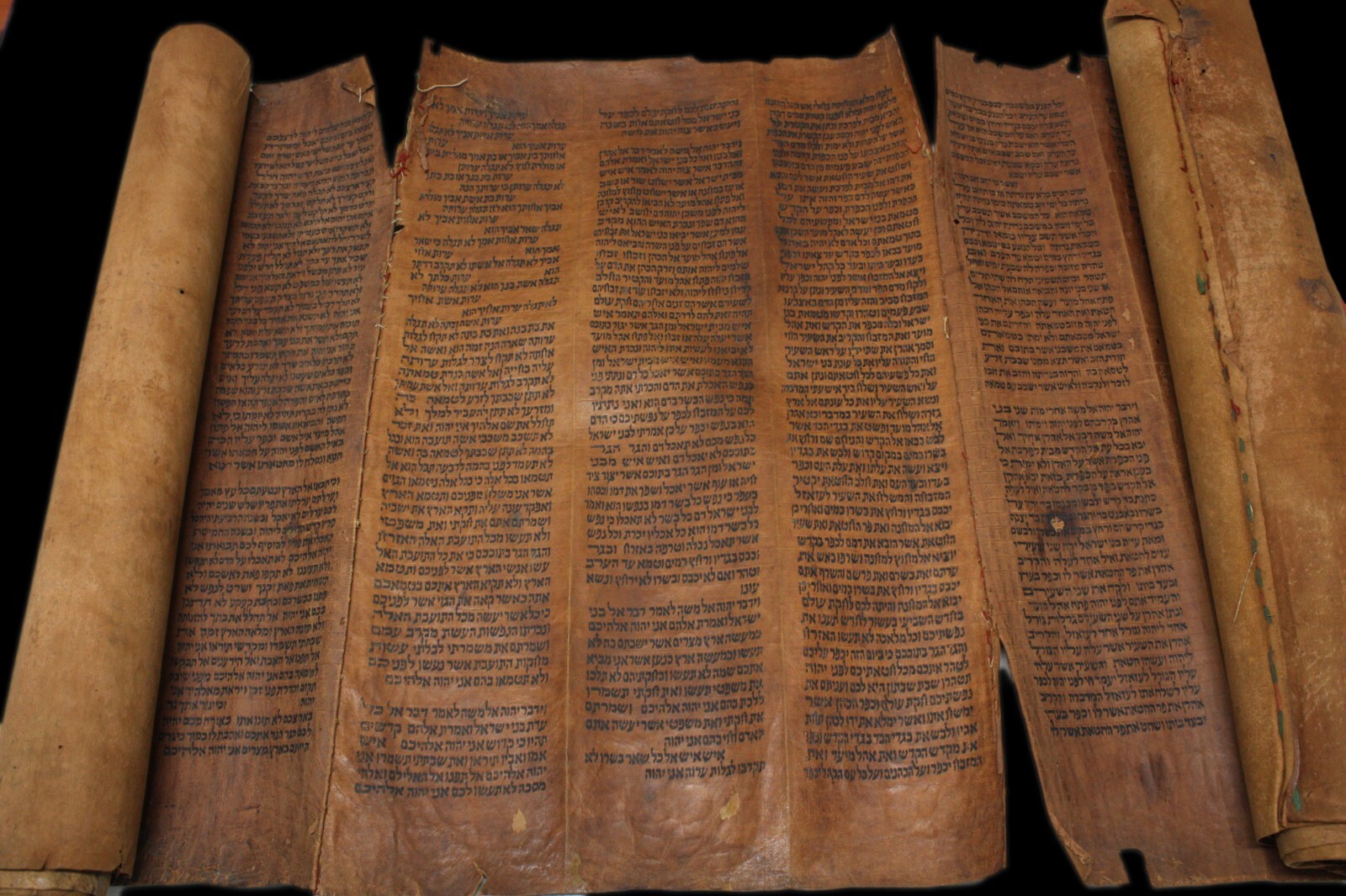 TORAH BIBLE VELLUM MANUSCRIPT COMPLETE Leviticus Scroll 400-500 YRS OLD ...