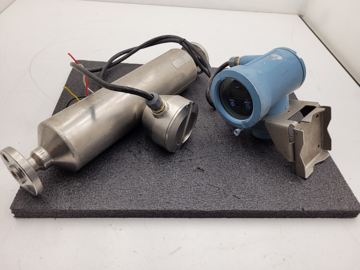 Micro Motion Mass Flow Coriolis Sensor T075T613SABZEZZZZ Transmitter 1/2" Unit D | eBay