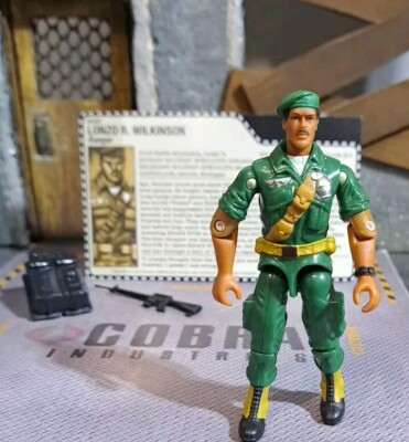 GI JOE ~ 2006 STALKER RANGER ~ RARE & 100% COMPLETE with FILE CARD ...