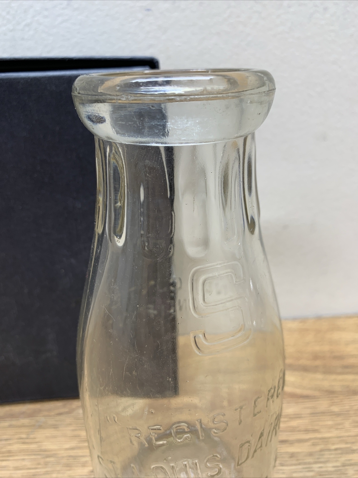 EMBOSSED S PINT ST. LOUIS DAIRY CO. MILK ST. LOUIS MISSOURI “registered ...