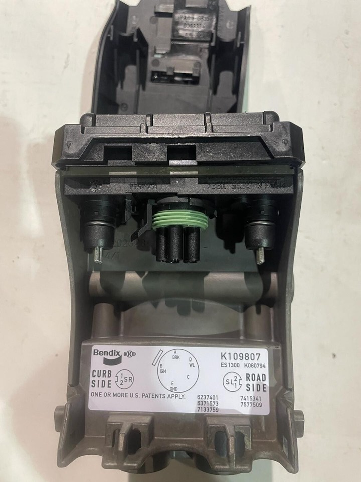 Bendix K109808 Brand New Abs Valve Oem K109807 | eBay