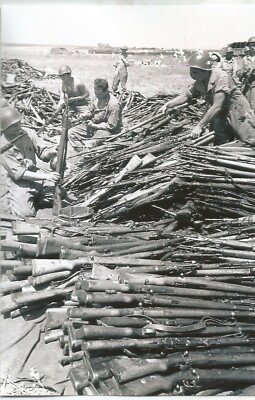 WW II Usa Photo -- Turning In Weapons - German Surrender | eBay