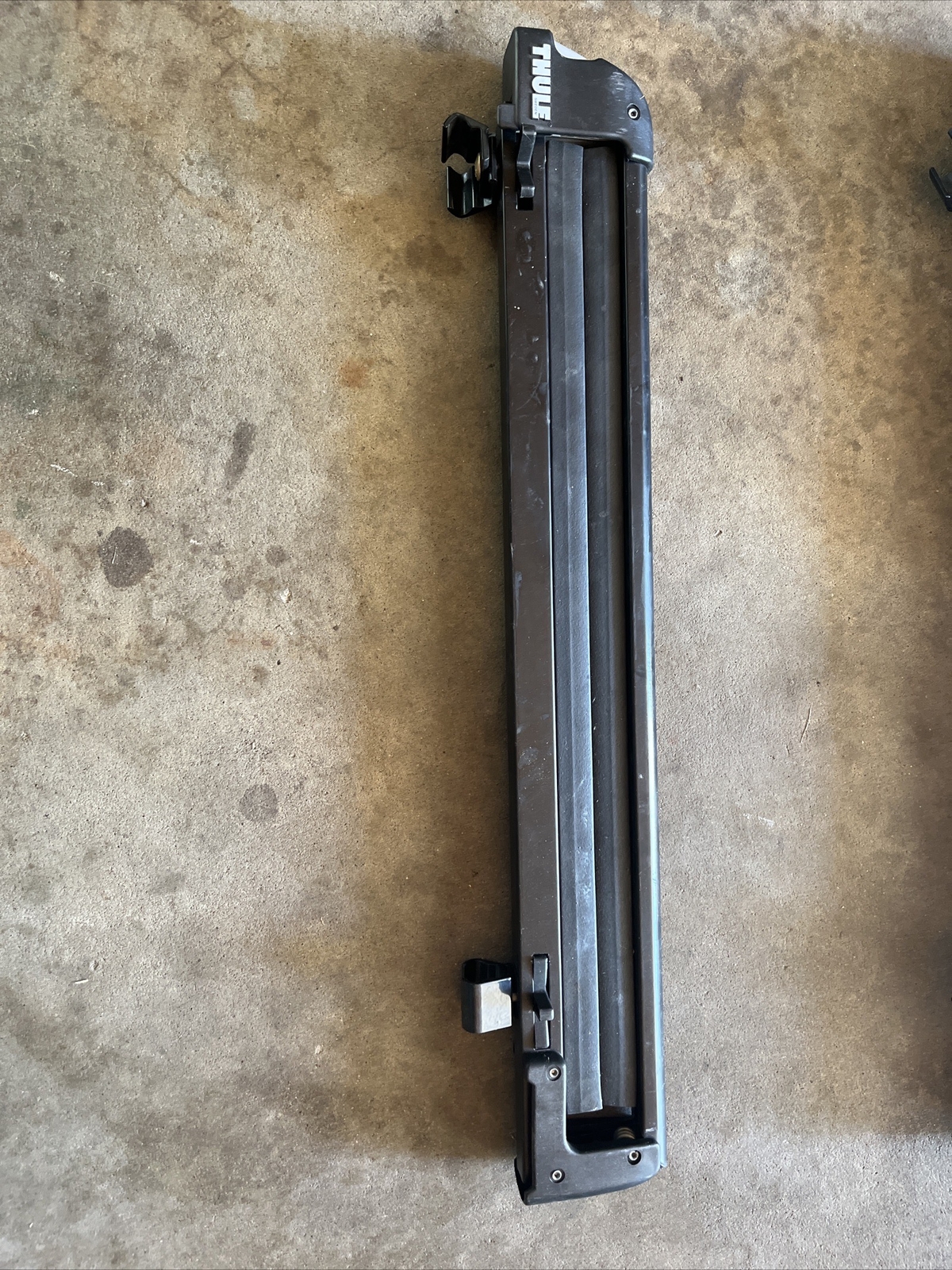 Thule 92725 Universal Flat Top 6 Ski & Snowboard Rack - Silver for sale ...