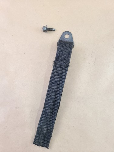 2000 - 2004 OEM Nissan Xterra Rear Trunk Liftgate Pull Strap | eBay
