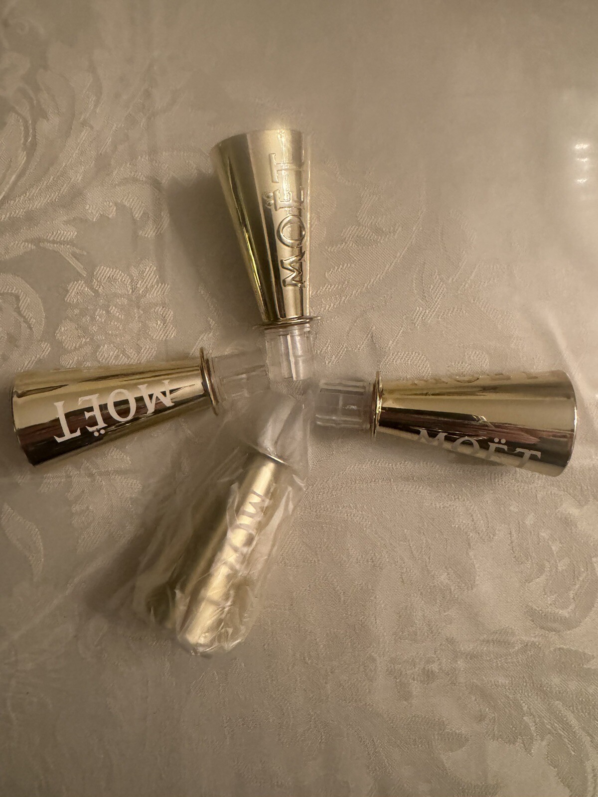 MOET CHANDON IMPERIAL GOLD ACRYLIC SIPPERS FOR MINI SPLIT BOTTLES 187ML ...