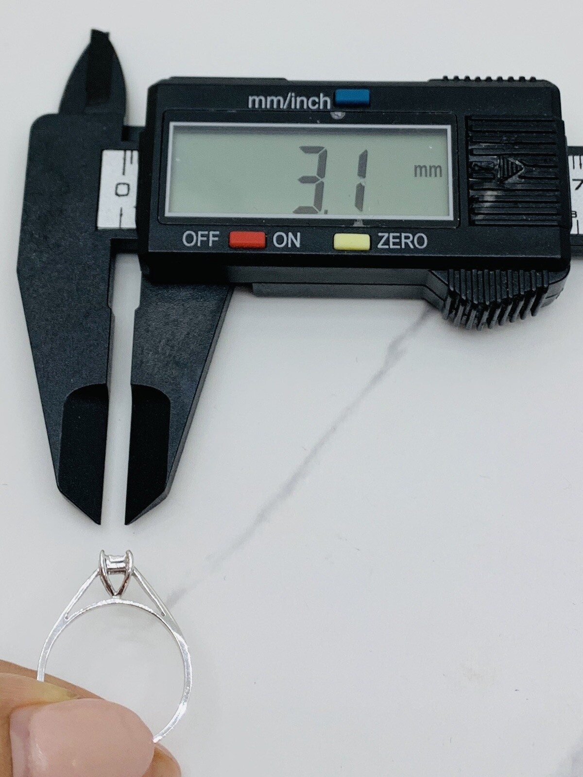 10k solid gold ring Engagement Diamond Chip - Anillo en oro Compromiso ...