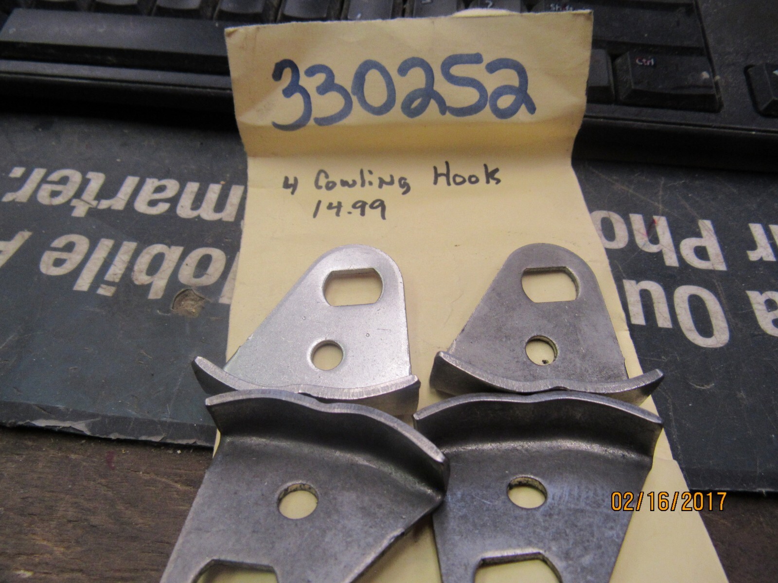 4 NEW OMC OEM EVINRUDE JOHNSON COWLING HOOKS 330252 | eBay