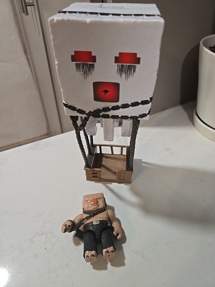 Minecraft Movie Blast Attack Ghast Action Figure With Sounds And Piglin ...