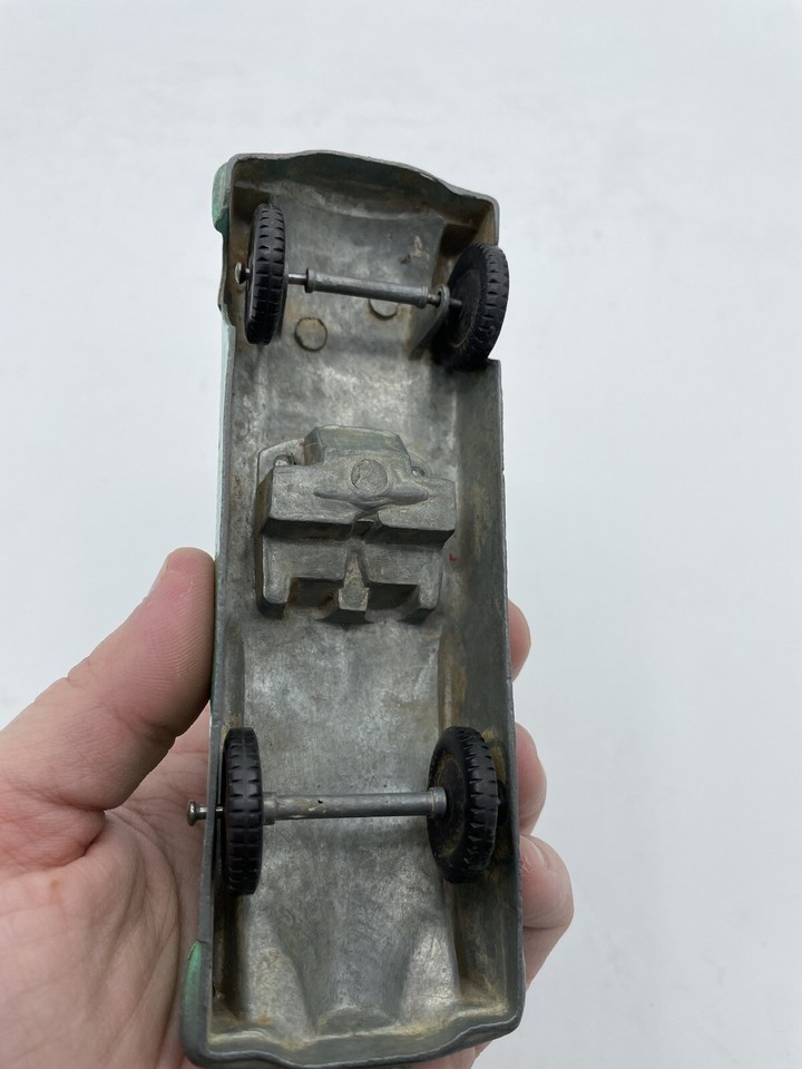 Buick XP 300 1951 GREEN Tootsie Toy 2 door with fins pressed steel car ...