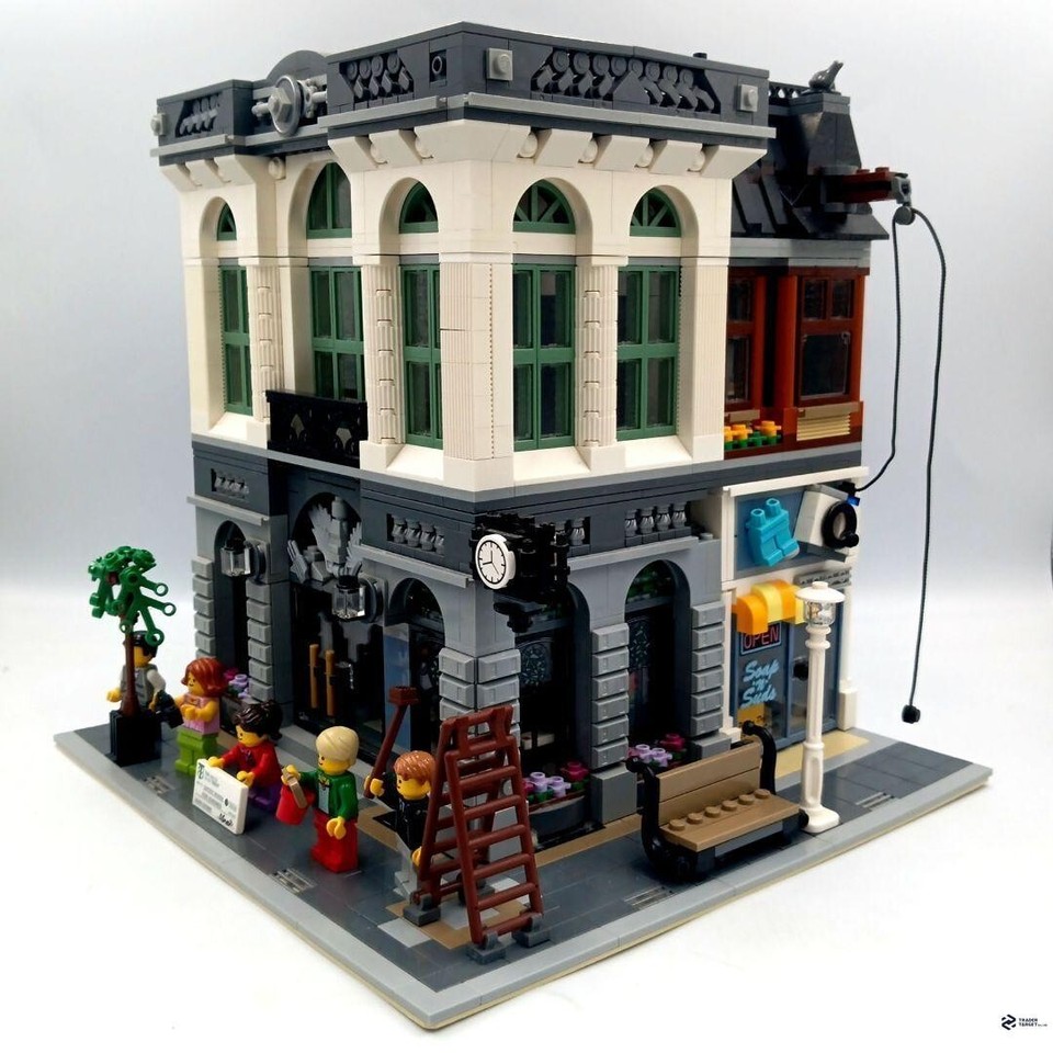 LEGO Creator Expert Modular Buildings Brick Bank 10251 In 2016 Used ...