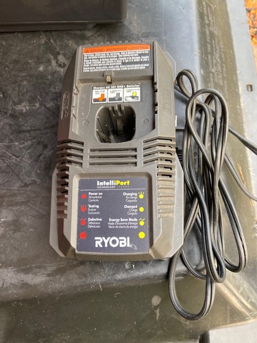 Ryobi (P118) Lithium-ion/Ni-Cad ONE+ 18V IntelliPort Battery Charger ...