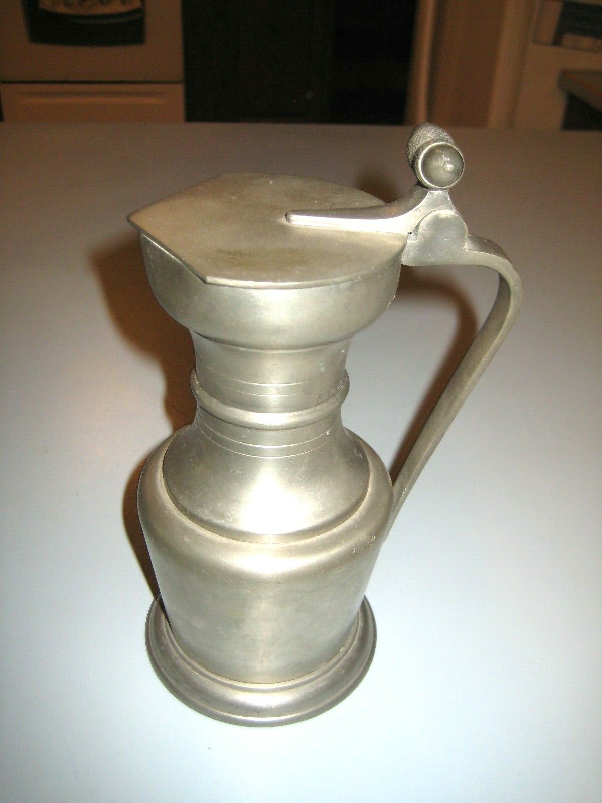 VINTAGE PELTRO 95% PURO PEWTER COVERED PITCHER 8" HIGH ACORN TRIM | eBay