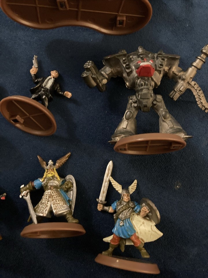 Heroscape Figures Lot Of 30 Figures No Cards Hasbro See Photos | eBay