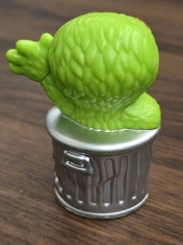 Sesame Street Oscar the Grouch Plastic Figure Hasbro Playskool Waving ...