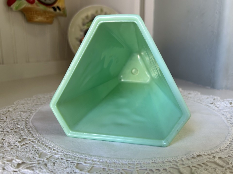 Vintage Uranium McKee Jadeite Vase Art Deco Nude 3 Sided Footed #100 | eBay