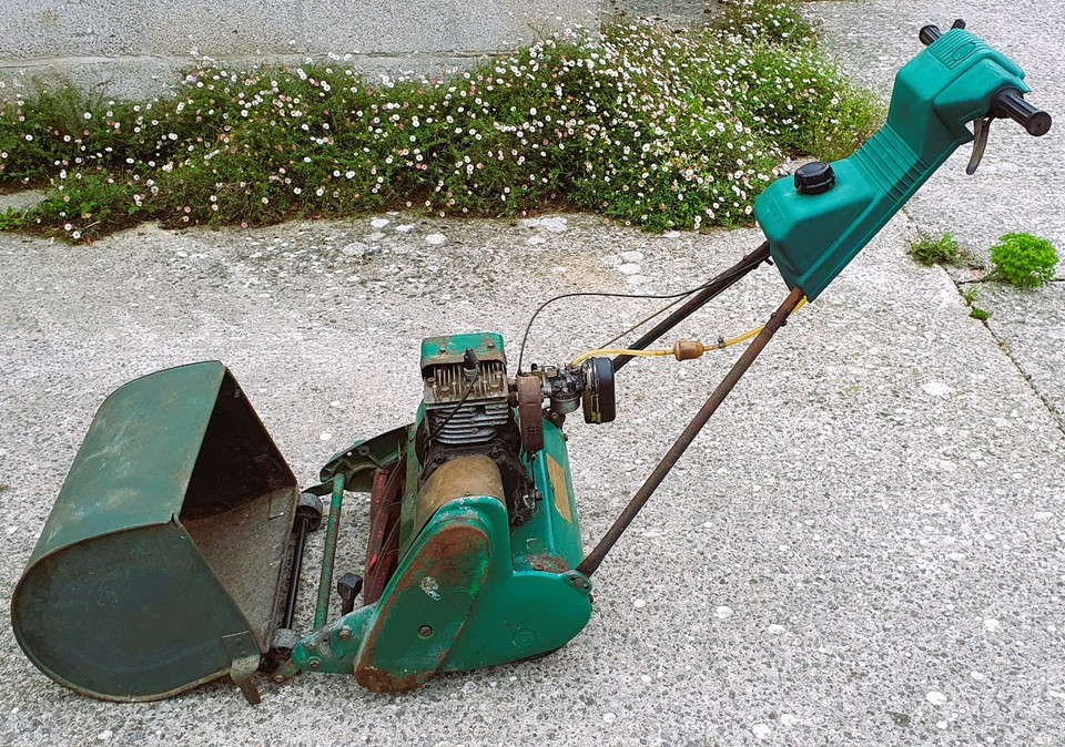 Qualcast classic 43s 17" mower - 2 examples for parts or repair. Sold ...