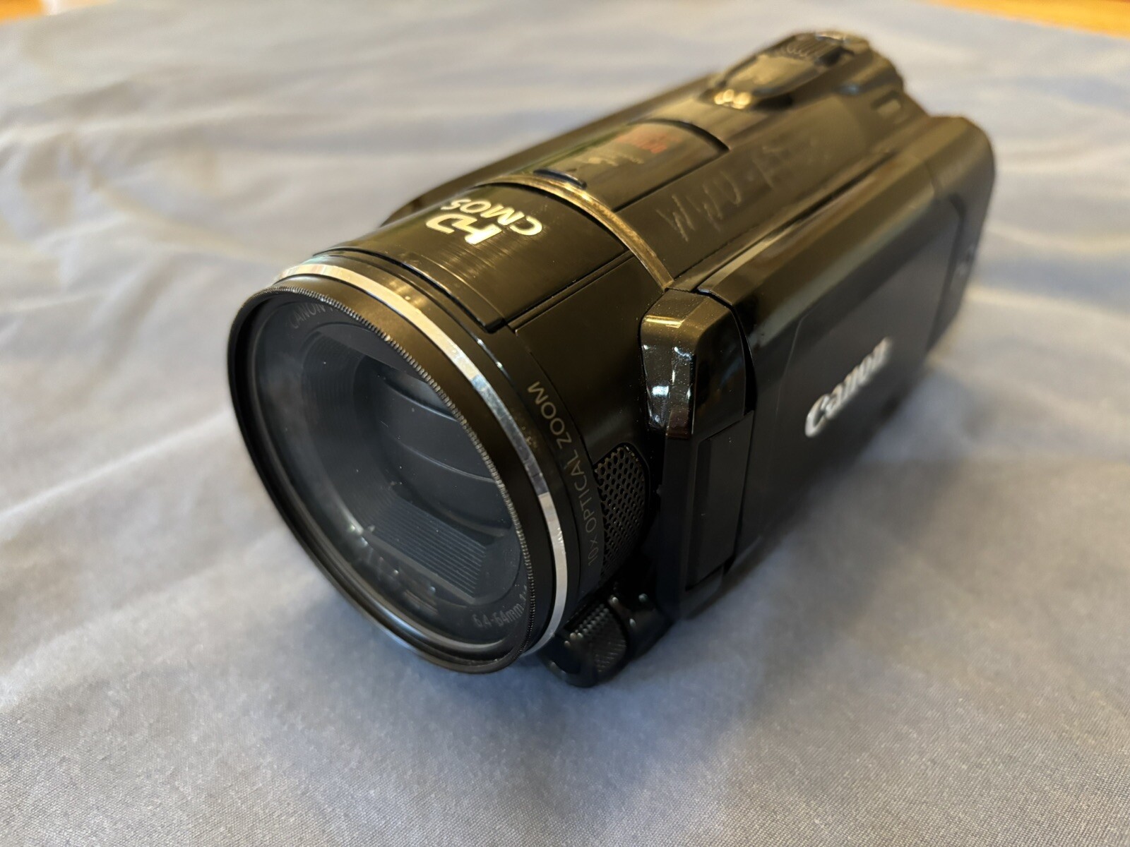 Canon Vixia HF S200 Digital Camcorder With Battery And Chargers | eBay