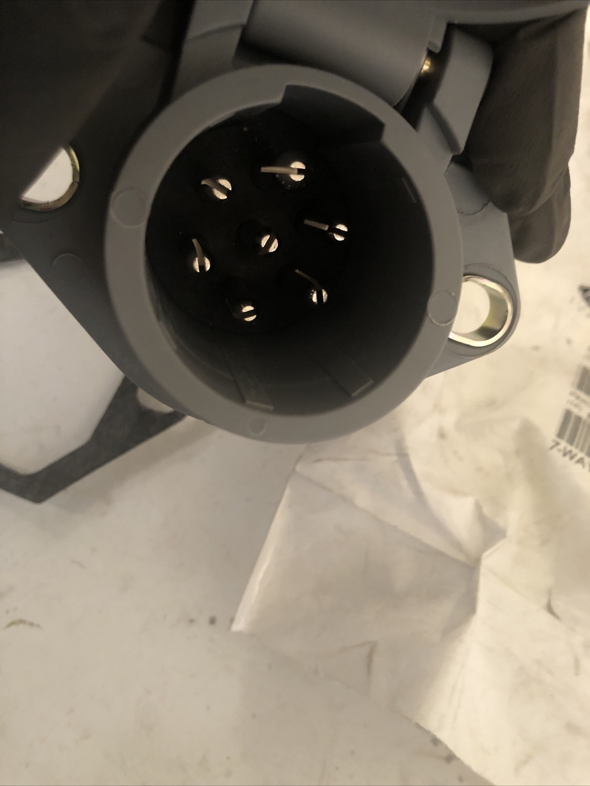 GENUINE MACK 7 WAY RECEPTACLE 2 HOLE MOUNT 8498-16724 WATERPROOF SOCKET ...