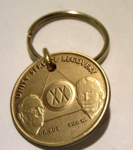 Alcoholics Anonymous AA 20 Year Keychain Key Chain Token coin medallion ...